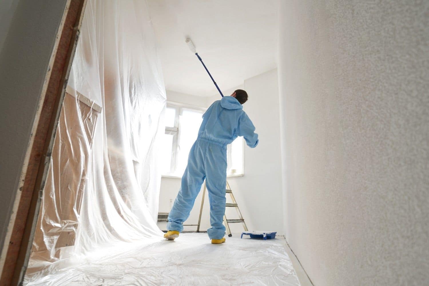 How to Remove Popcorn Ceiling: DIY Guide | Build & Renovate